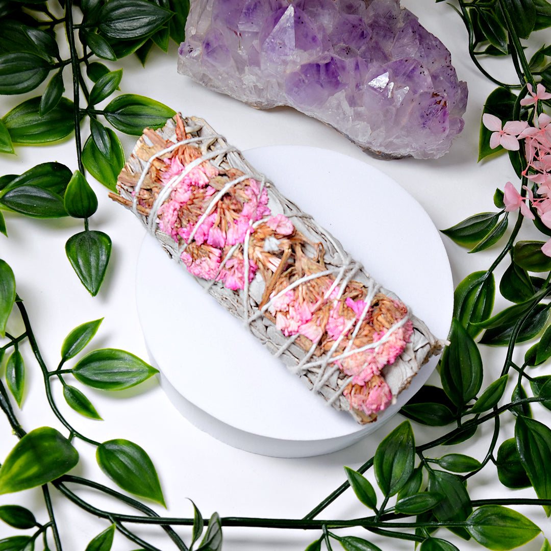 Bâton de sauge blanche et fleurs de statices roses – Eclaire De beauté